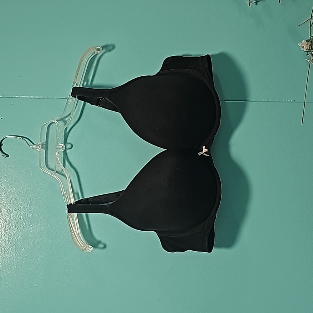 Cacique 44d Boost Plunge Bra. Black - Gem